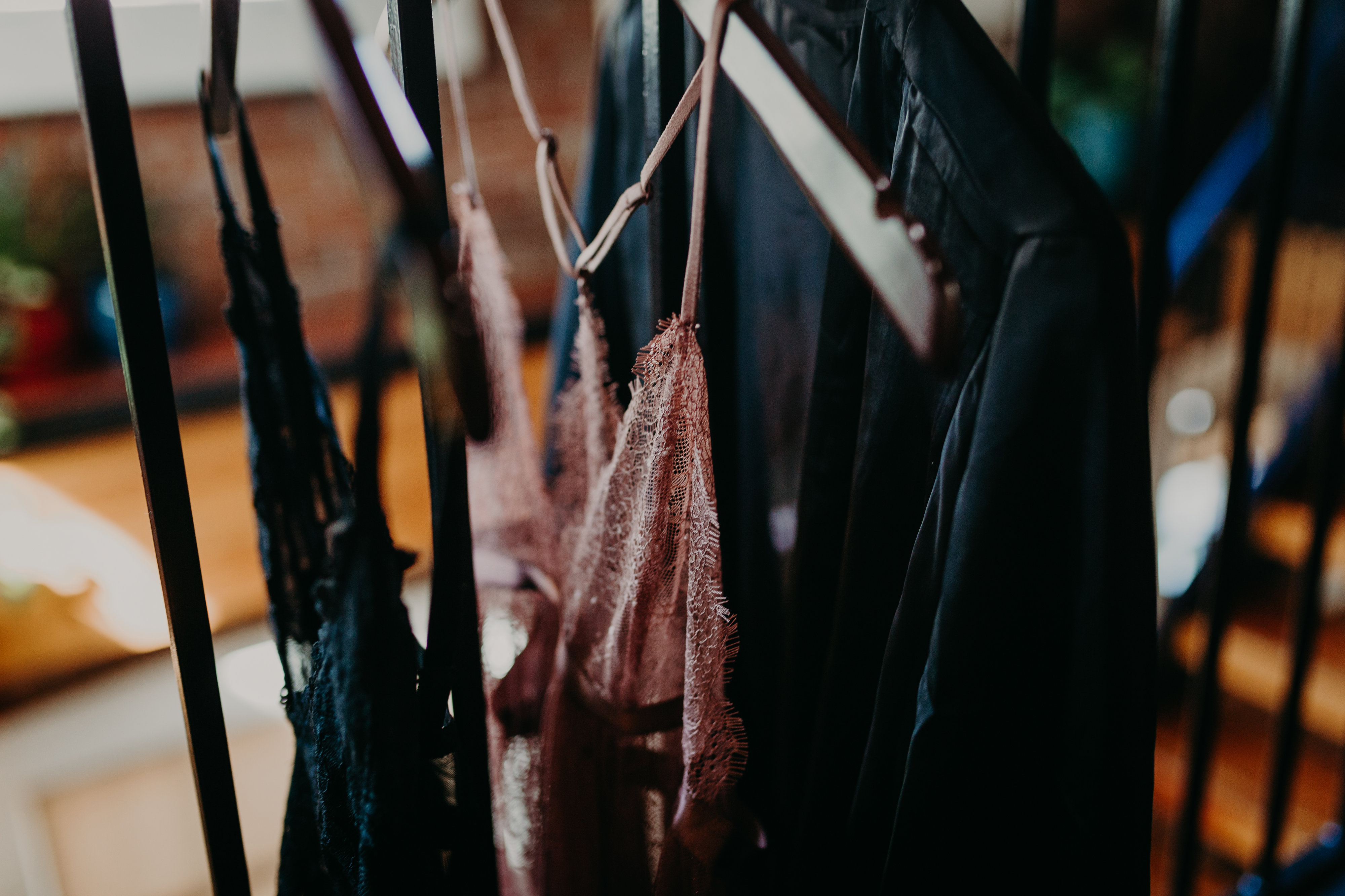 How to Choose Outfits for Boudoir - Suzy Goodrick Photography