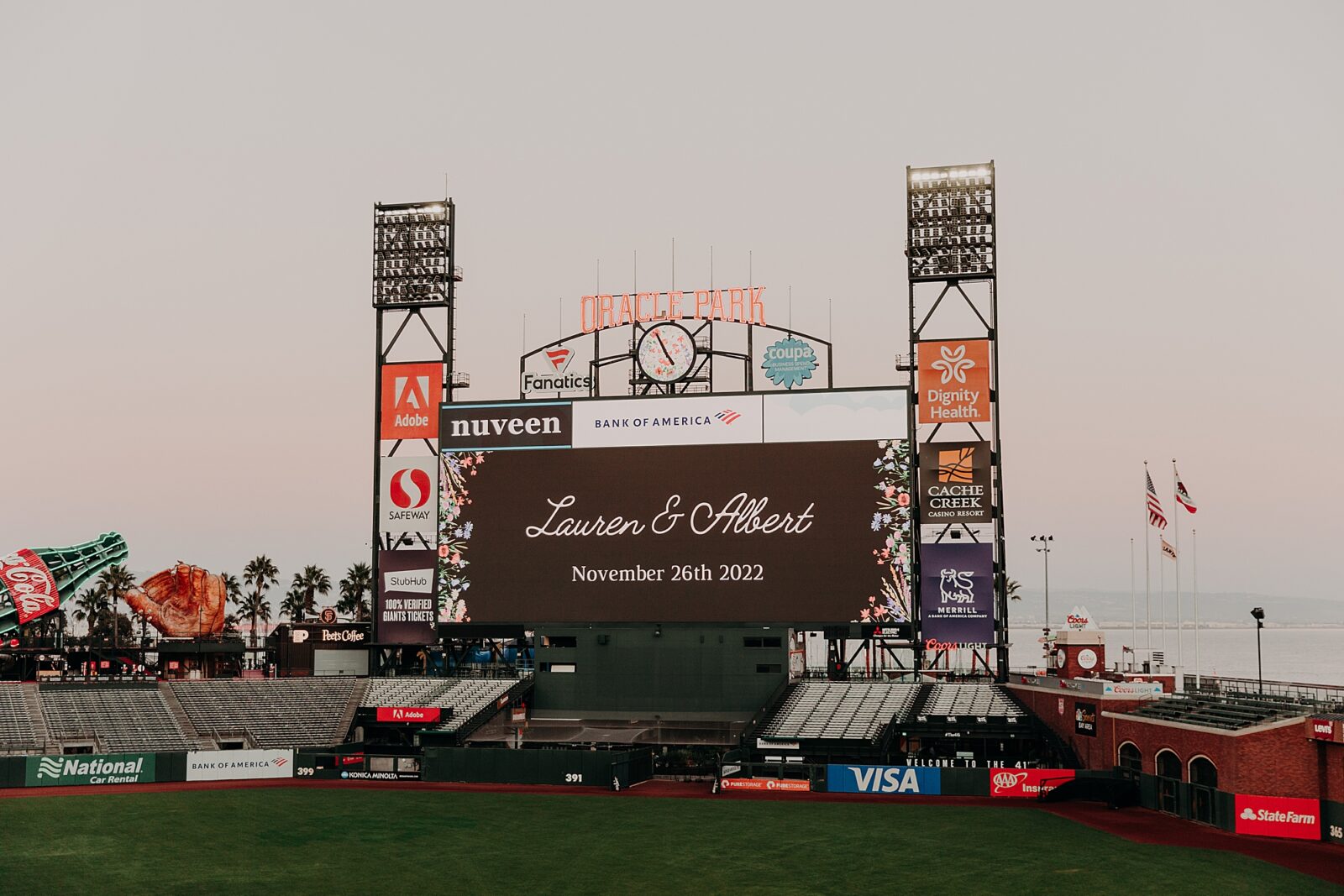 San Francisco Oracle Park Wedding - Suzy Goodrick Photography