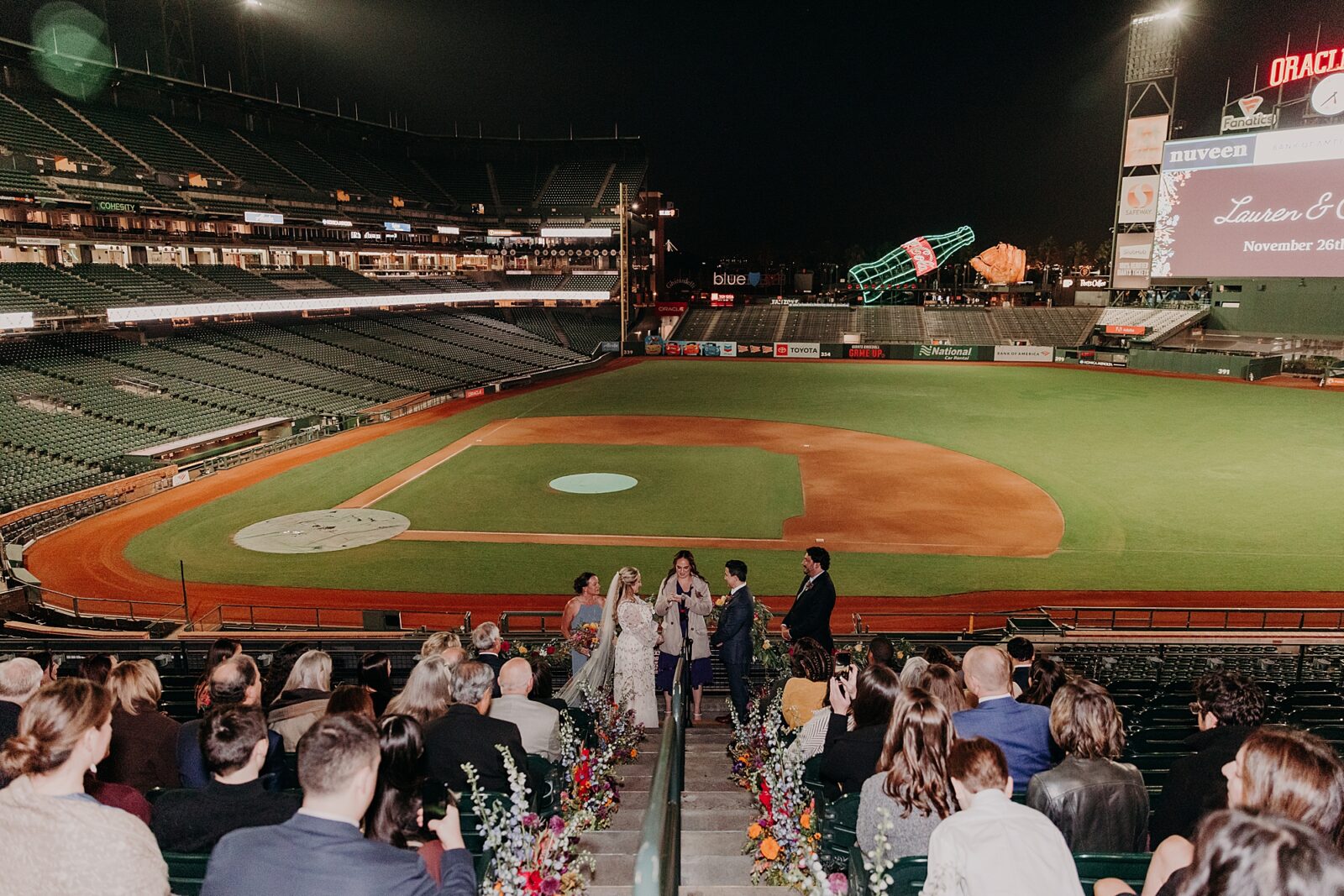 San Francisco Oracle Park Wedding - Suzy Goodrick Photography